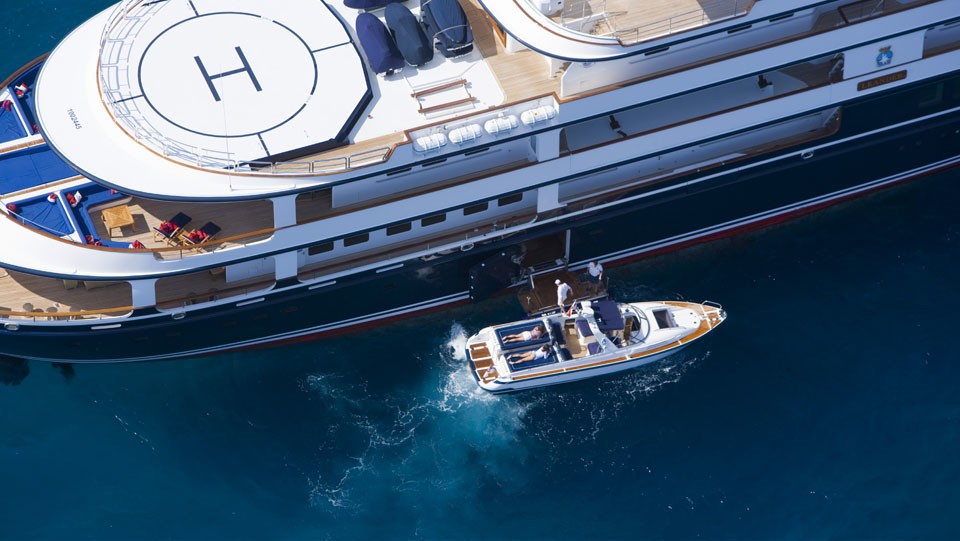 Yacht LEANDER G, Peene-Werft | CHARTERWORLD Luxury Superyacht Charters